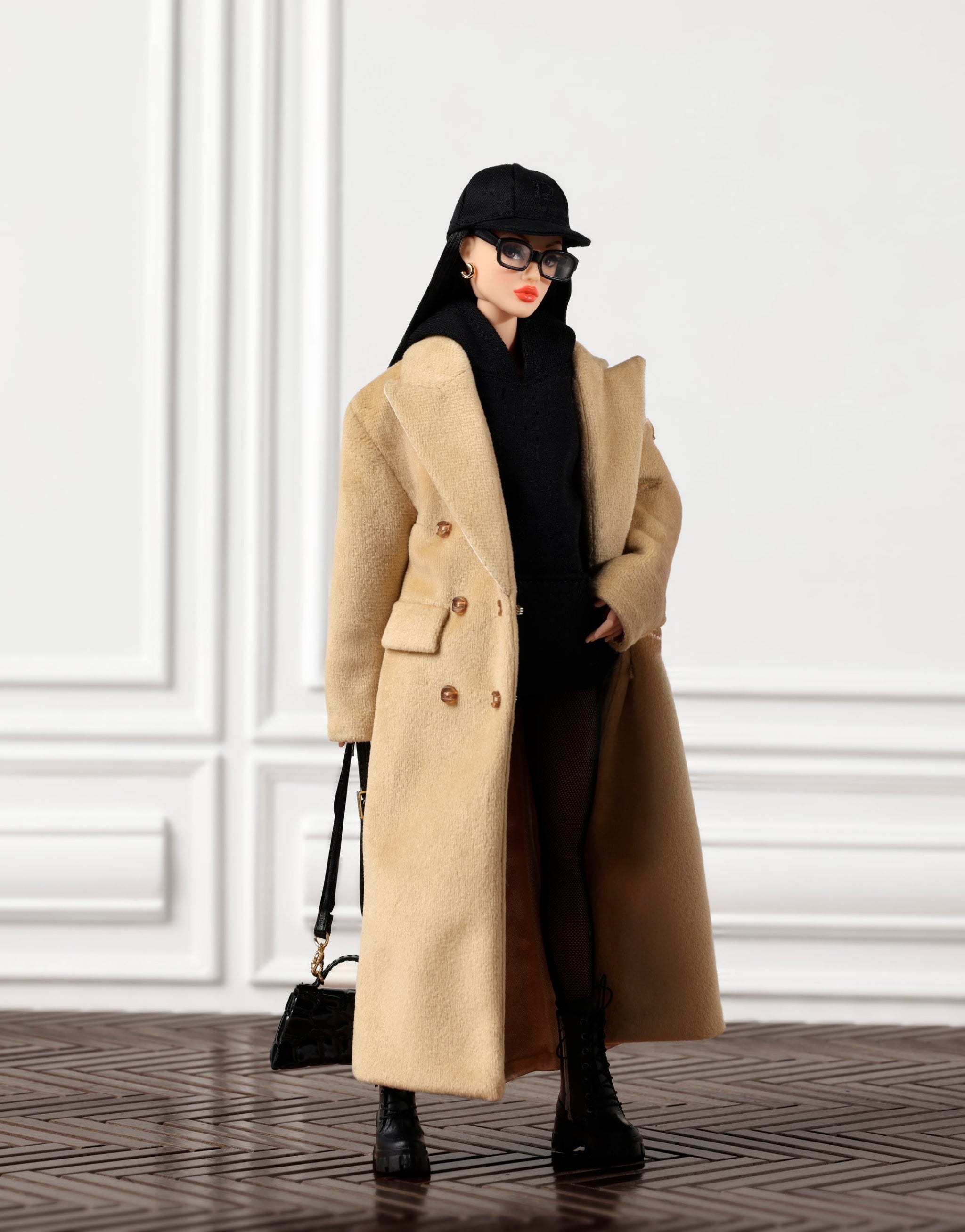 Series 1 ICON Model No. 04 – Defa Lucy Ltd